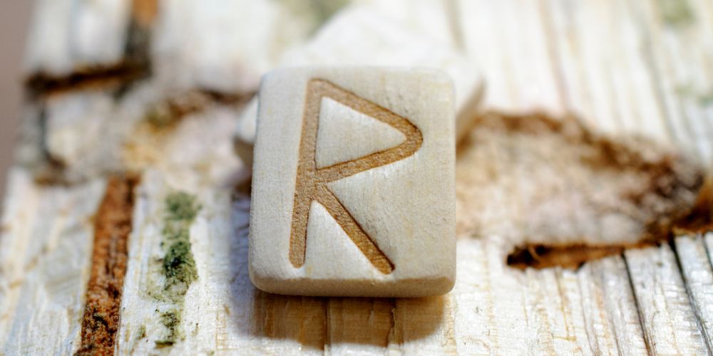 Rune Raido: Bedeutung, Auswirkungen und praktische Beispiele - neowake.de